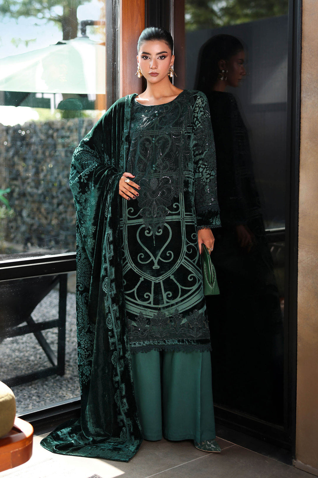 Maria B Green Embroidered 3 Piece Unstitched Formal Palachi Velvet HJ ...